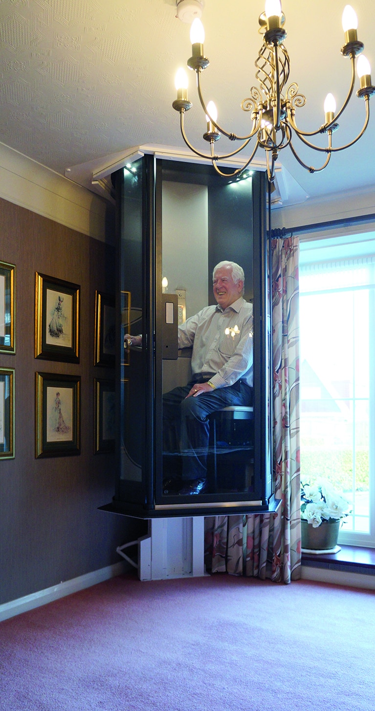 Mr-K-Lifestyle-Lift-Descending-in-Living-Room